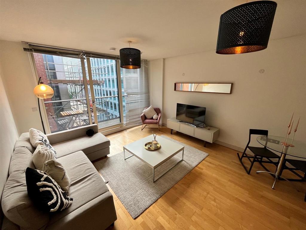 6 Leftbank, Spinningfields, Manchester 1 bed flat - £1,150 pcm (£265 pw)