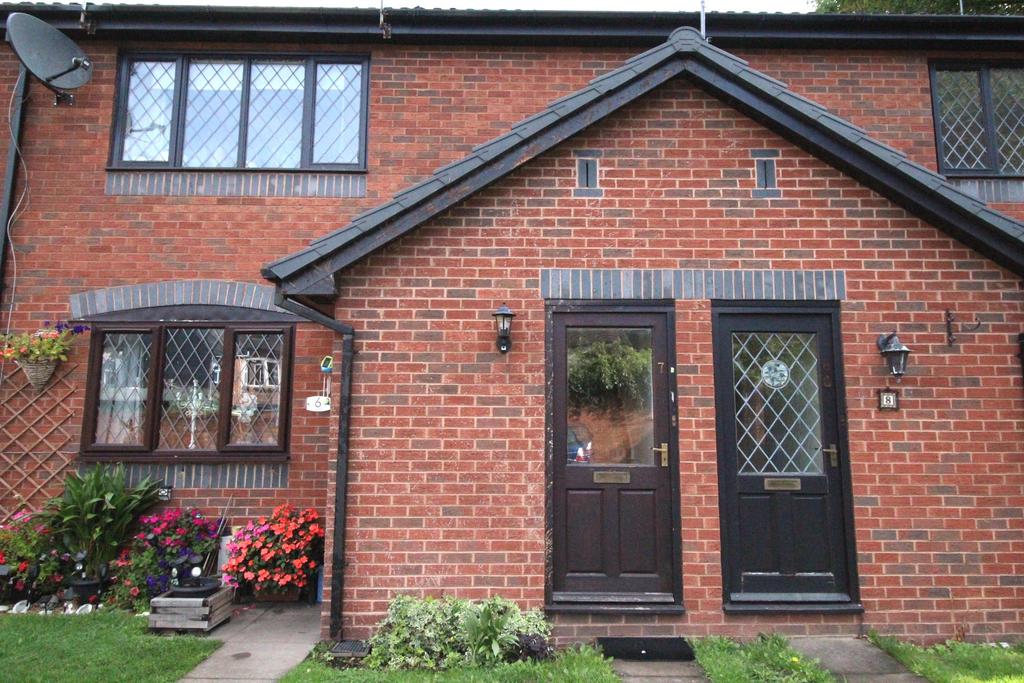 Keystone Mews, Rugeley, WS15 2ED 1 bed flat - £95,000