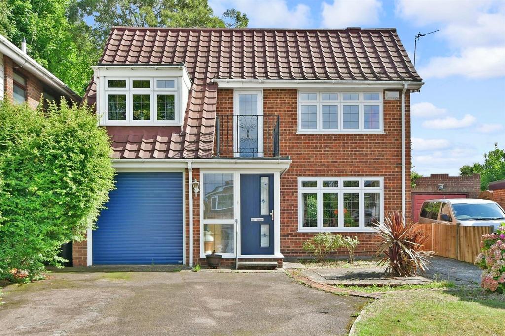 Hoath Lane, Wigmore, Gillingham, Kent 4 bed detached house for sale - £ ...