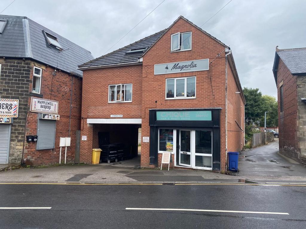 Towngate, Mapplewell Shop