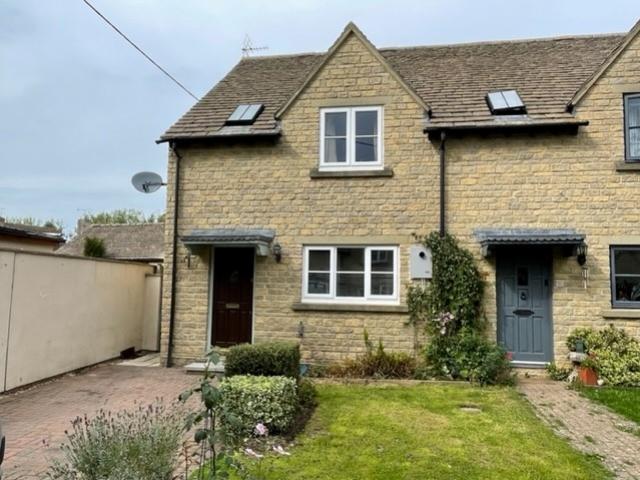 Chestnut View, Alvescot, Oxfordshire... 3 bed semi-detached house - £ ...