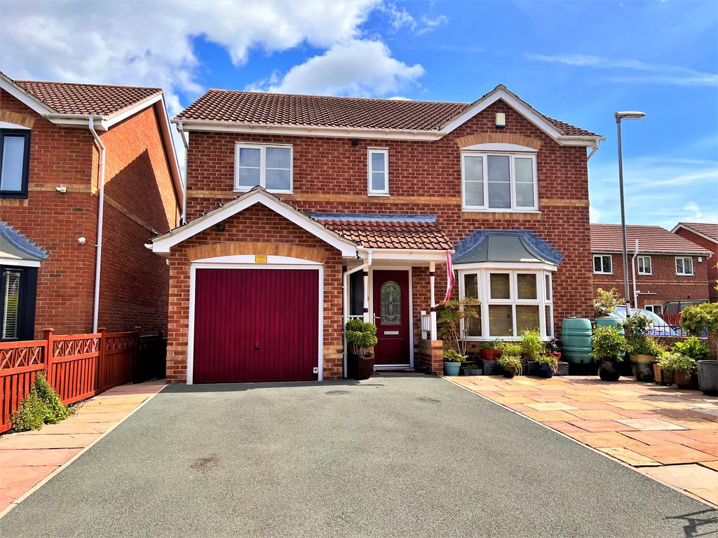 Brettas Park,Barnsley,S71 1XU 4 bed detached house - £280,000