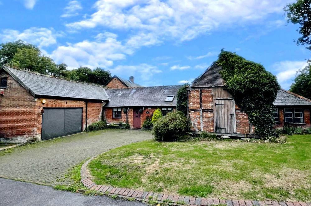 Derritt Lane, Sopley, Bransgore, BH23 7AZ 5 bed detached house for sale ...