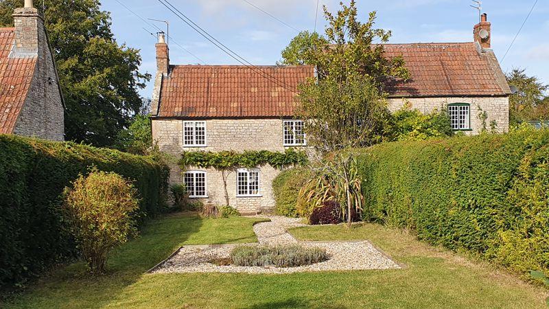 Hamlet setting, beautiful cottage... 3 bed cottage - £625,000