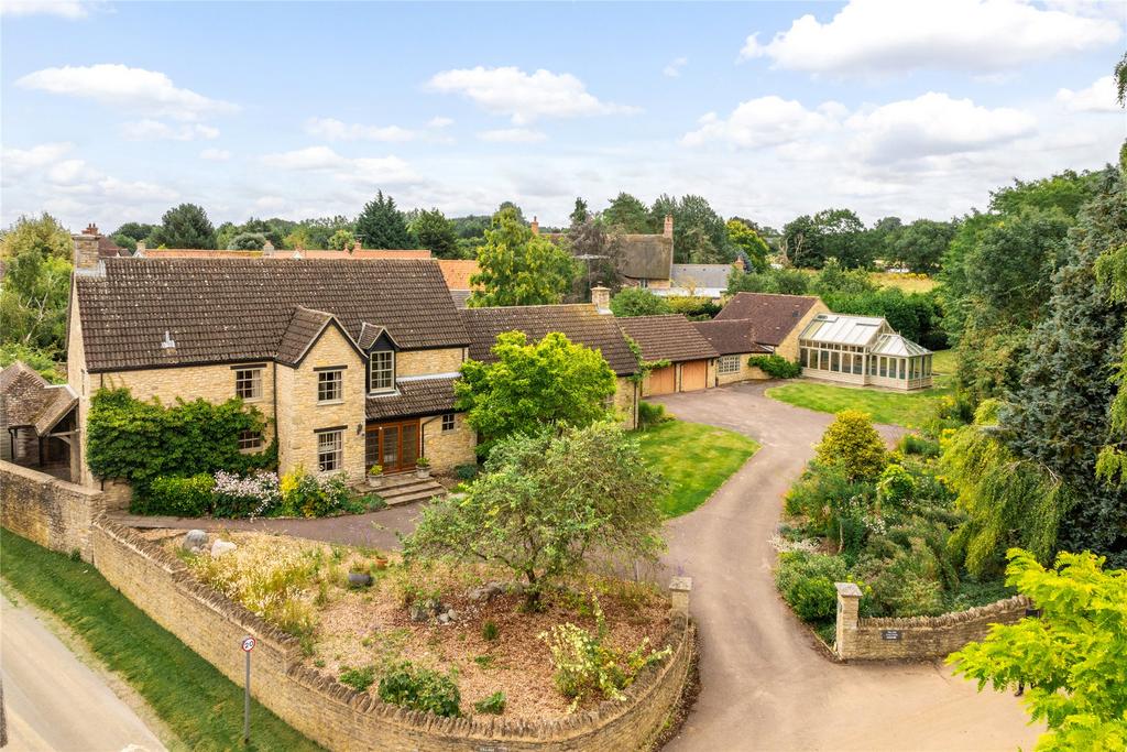Grange Road, Felmersham... 4 bed farm house - £1,250,000
