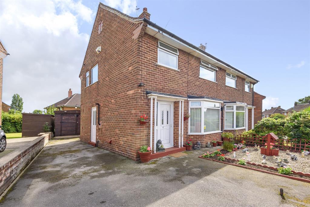 Old Farm Drive, West Park, LS16 3 bed semi-detached house for sale - £ ...