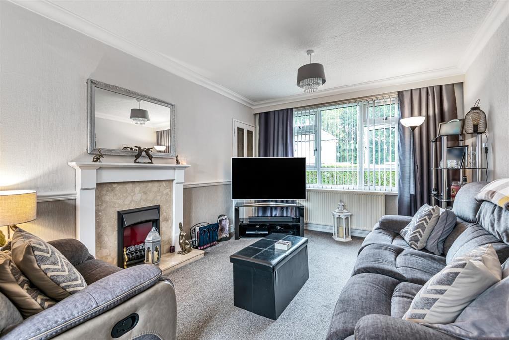 Raynel Drive, Adel, LS16 2 bed semi-detached house - £235,000