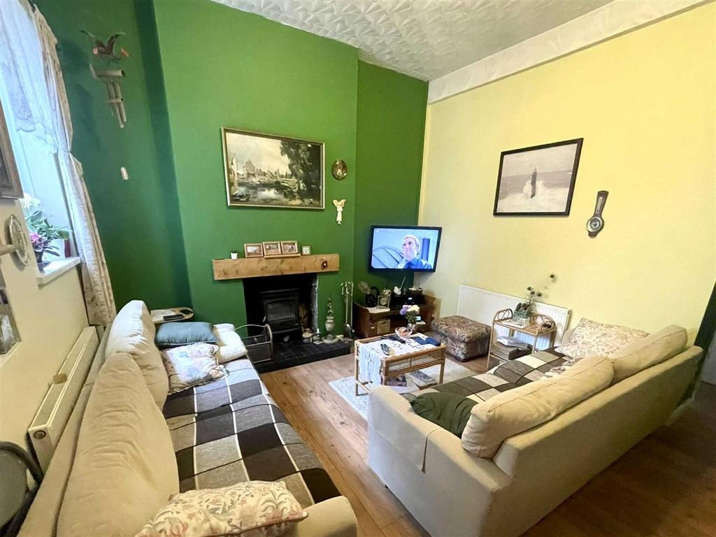 Main Street, Barry 3 bed terraced house - £189,500