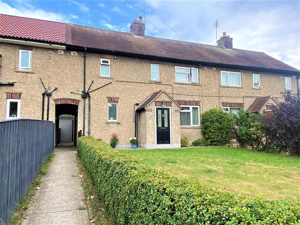 Manor View Road, Scarborough 3 bed terraced house - £184,950