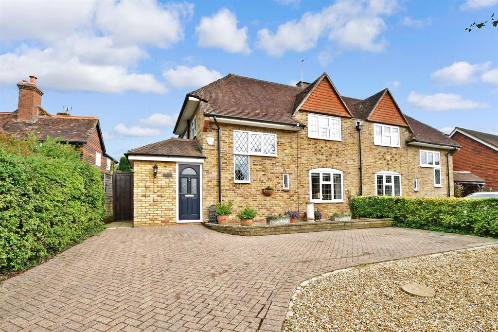 The Street, Ewhurst, Surrey 3 bed semi-detached house - £725,000