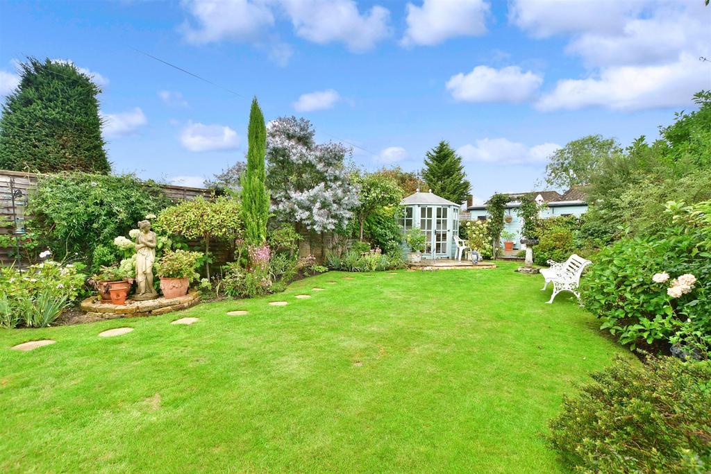 The Street, Ewhurst, Surrey 3 bed semi-detached house - £725,000