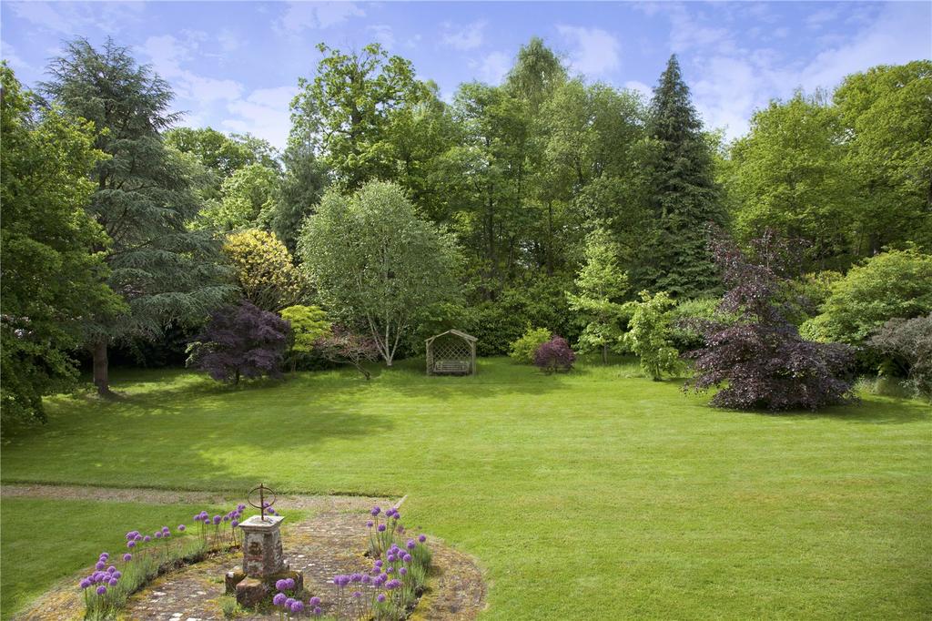 Woodland Rise, Seal, Sevenoaks, Kent, TN15 5 bed detached house for ...
