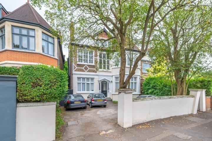 30a Mapesbury Road, London, NW2 4JD 2 bed flat - £900,000