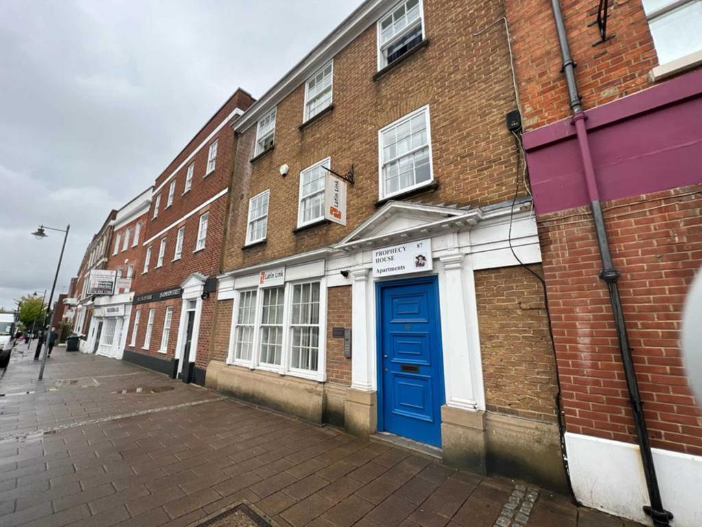 London Street, Reading 1 bed flat to rent - £1,195 pcm (£276 pw)