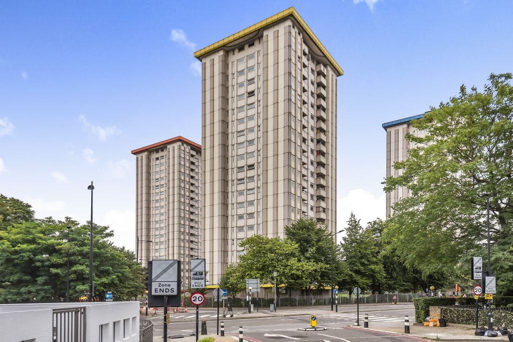 Dalehead, Harrington Square, London... 3 bed flat - £2,300 pcm (£531 pw)