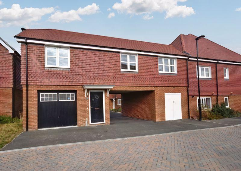 Ribston Road, Farnham 2 bed coach house for sale - £158,000