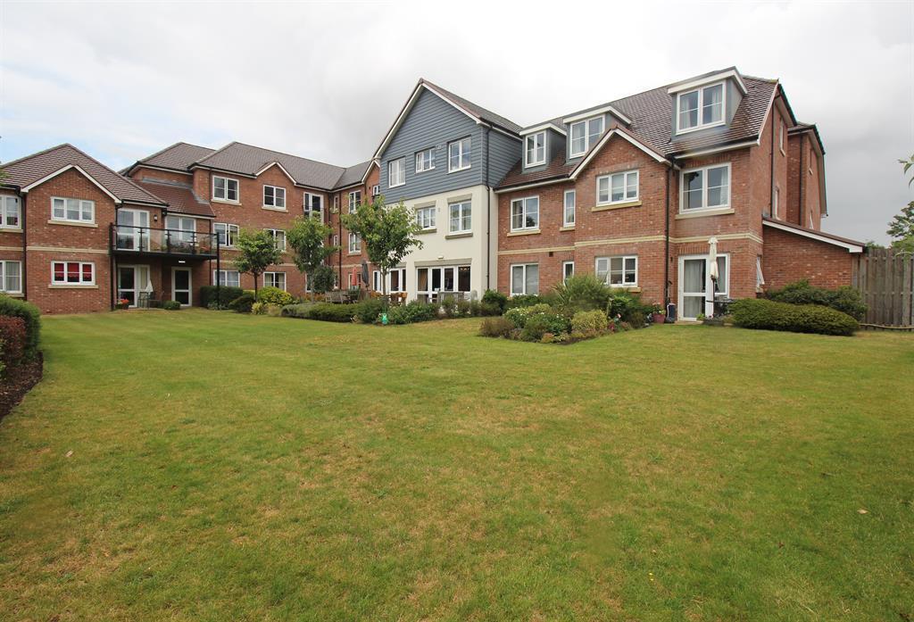 Astonia Lodge, Pound Avenue, Stevenage, SG1 3DZ 1 bed flat for sale - £ ...