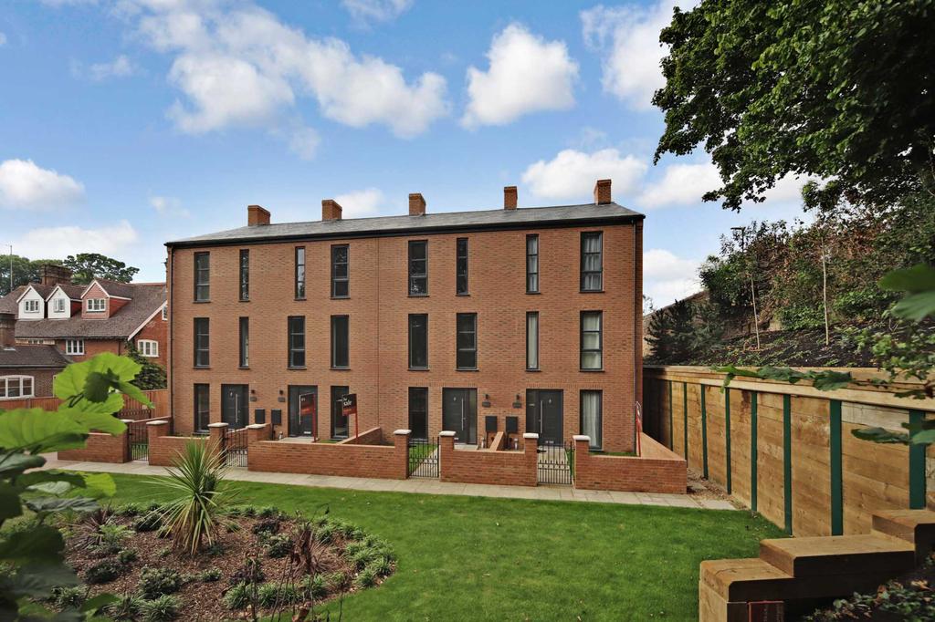 Tring - NEW HOMES 3 bed terraced house - £699,950