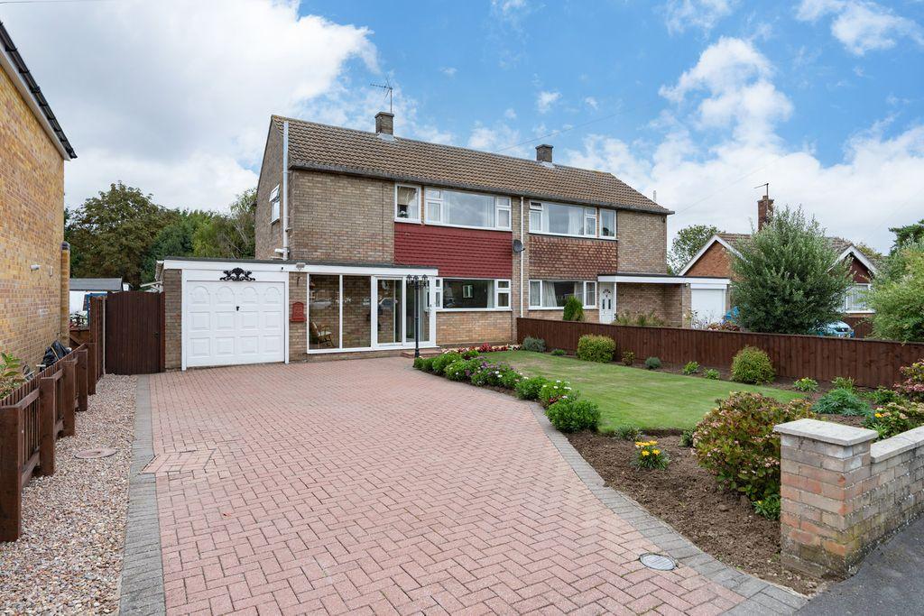 Wayet Road Pinchbeck Spalding Pe11 3rr 3 Bed Semi Detached House For
