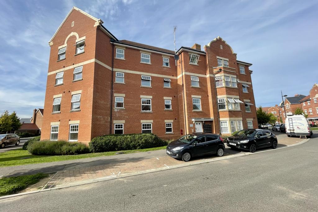 Reid Crescent, Hellingly, East Sussex, bn27 2 bed flat for sale - £210,000