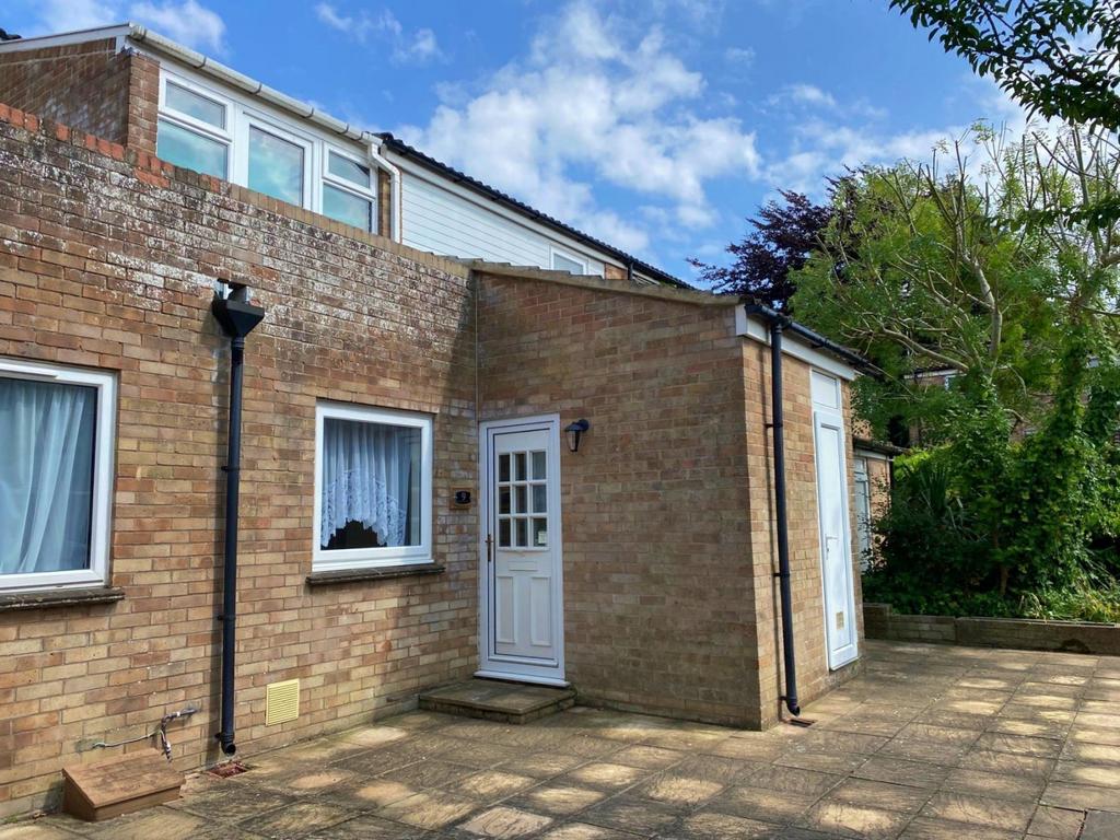 Wareham 2 bed terraced house - £1,350 pcm (£312 pw)