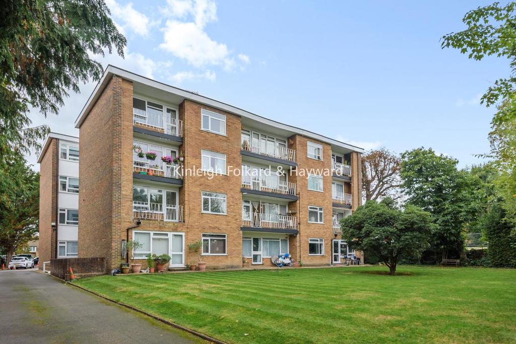 Chase Side, Southgate 2 bed flat - £395,000