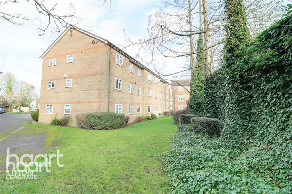 Quilter Close, Luton 2 bed flat - £1,200 pcm (£277 pw)