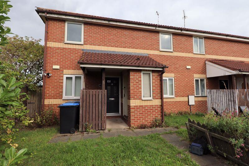 Netherfields Crescent, Middlesbrough... 2 bed apartment - £47,000