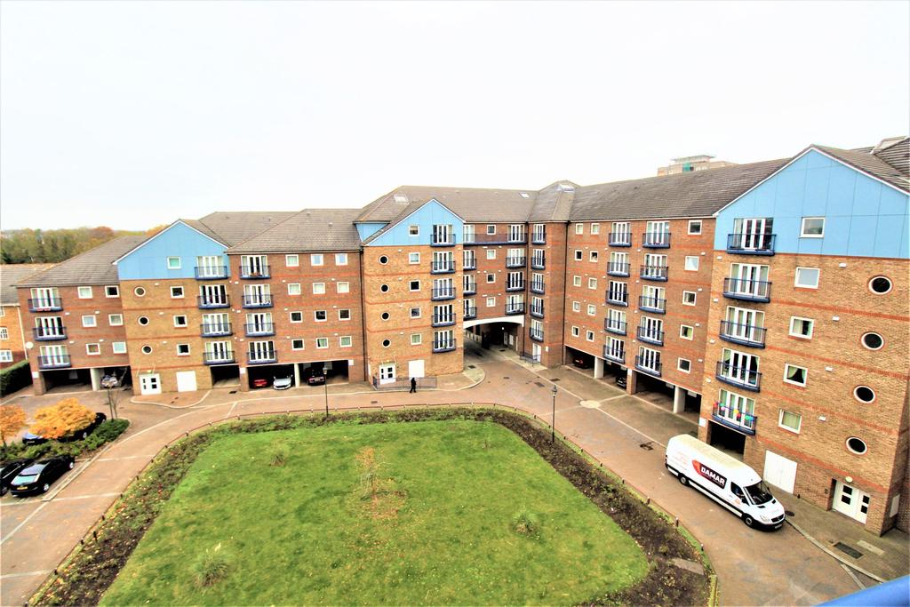 Argent Court, Argent Street, Grays 2 bed apartment - £265,000