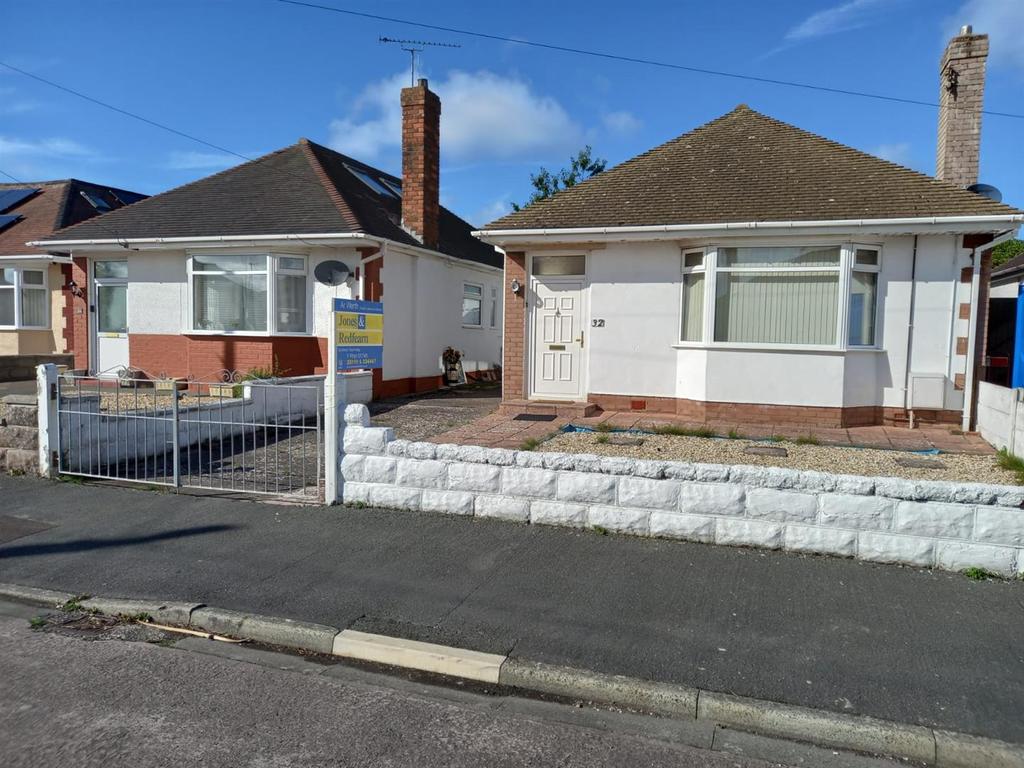 Stephen Road, Prestatyn 2 bed detached bungalow - £179,950