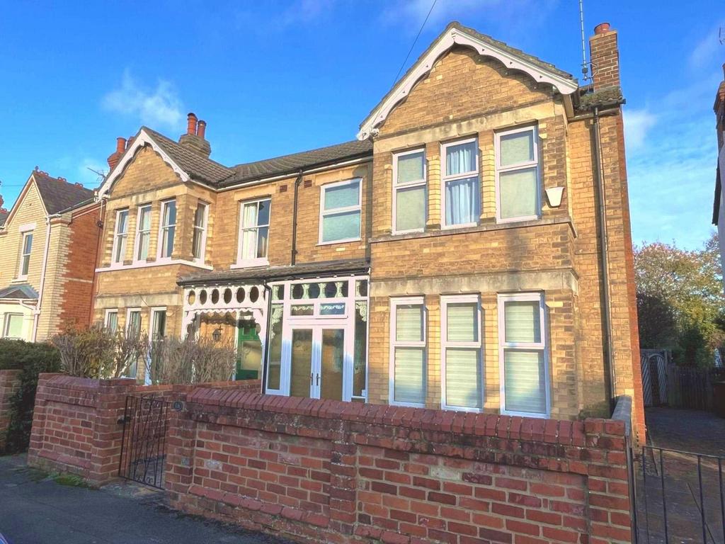 Matlock Road, Caversham Heights, Reading 4 bed semi-detached house - £ ...