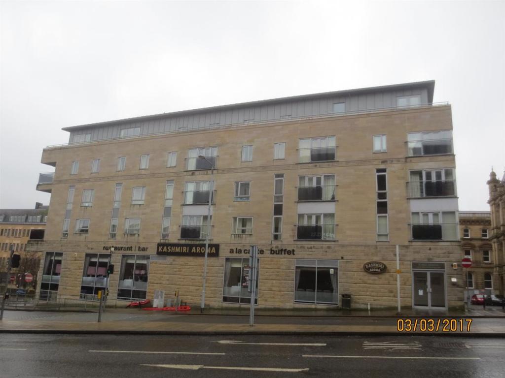 Crossley House, Halifax 2 bed apartment - £600 pcm (£138 pw)
