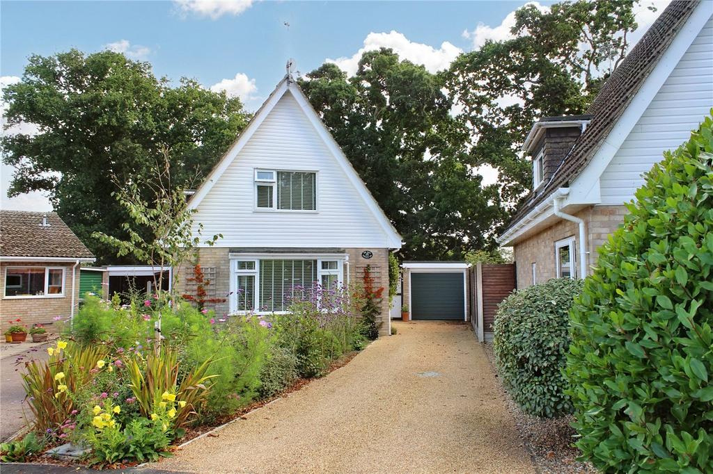 Highfield Road, Halesworth, Suffolk... 3 bed detached house - £400,000