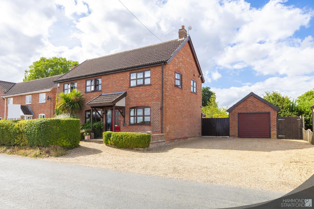 Chapel Road, Morley St. Botolph 4 bed detached house - £585,000