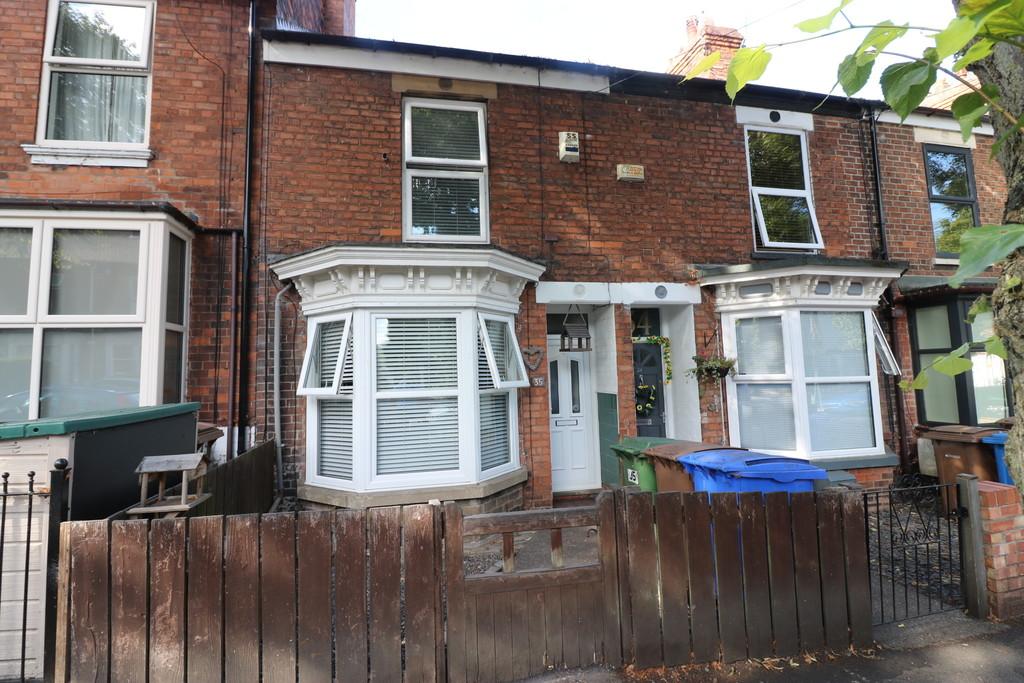 35 Westbourne Grove 2 bed terraced house - £625 pcm (£144 pw)