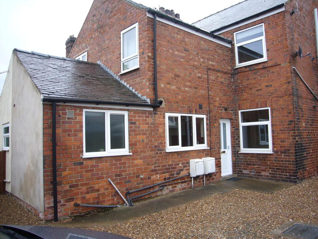 Columbine Grove, Low Street, Carlton... 1 bed ground floor flat - £495 ...
