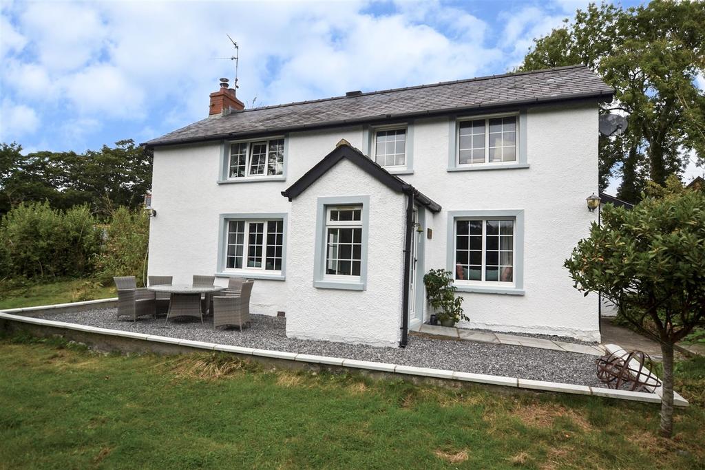 Cosheston, Pembroke Dock 4 bed detached house - £470,000