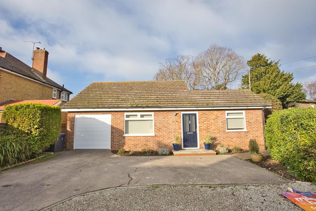 Middle Deal Road, Deal 2 bed detached bungalow - £400,000