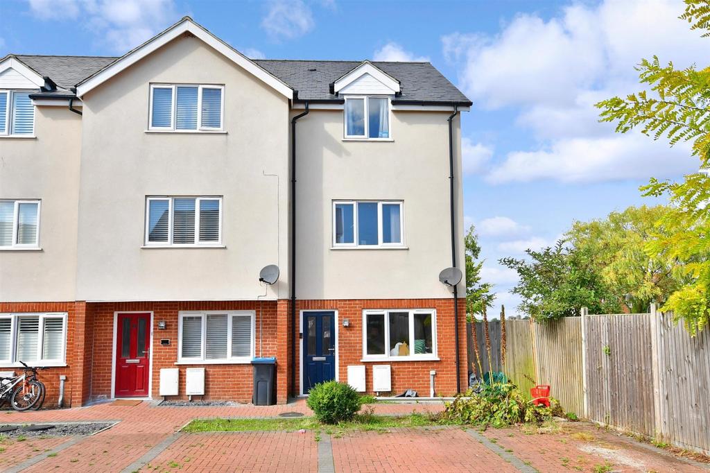 Bridle Mews, Ramsgate, Kent 3 bed townhouse - £310,000