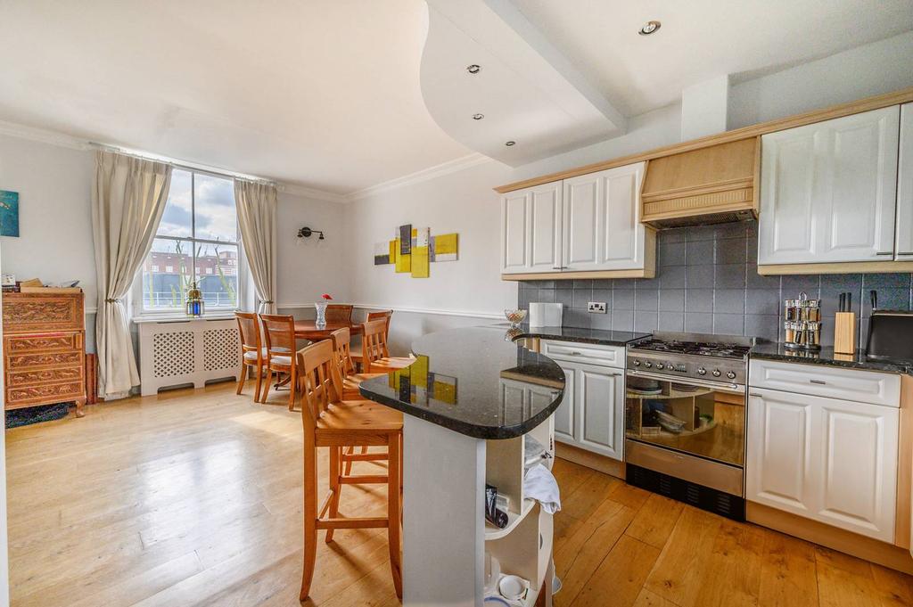 Lupus Street, Pimlico, London, SW1V 2 bed maisonette - £3,684 pcm (£850 pw)