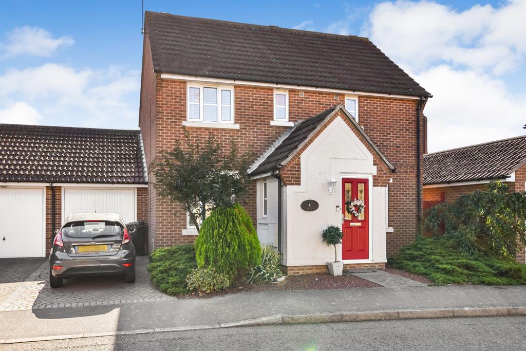 Mirosa Reach, Maldon, Essex, CM9 3 bed detached house - £450,000