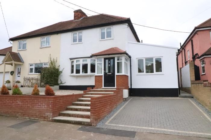 Moreton Road, Ongar, CM5 3 bed house - £500,000
