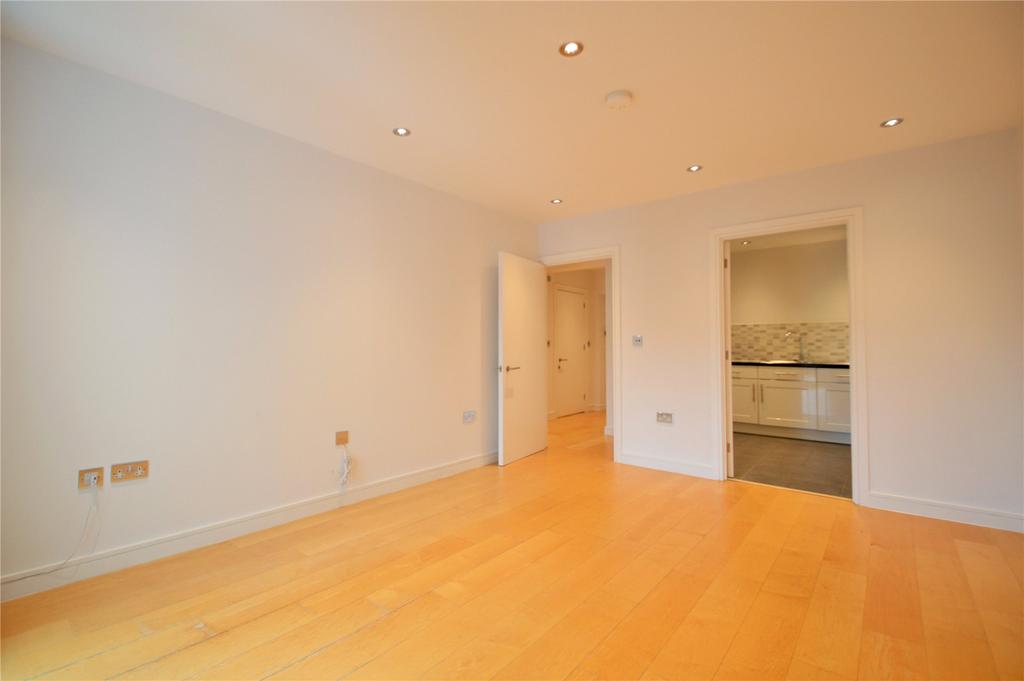 Lewis Court, Moorbridge Road... 1 bed apartment - £1,000 pcm (£231 pw)