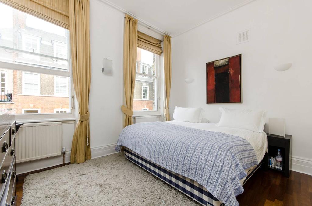 Redcliffe Square, Chelsea, London, SW10 2 bed flat - £3,684 pcm (£850 pw)