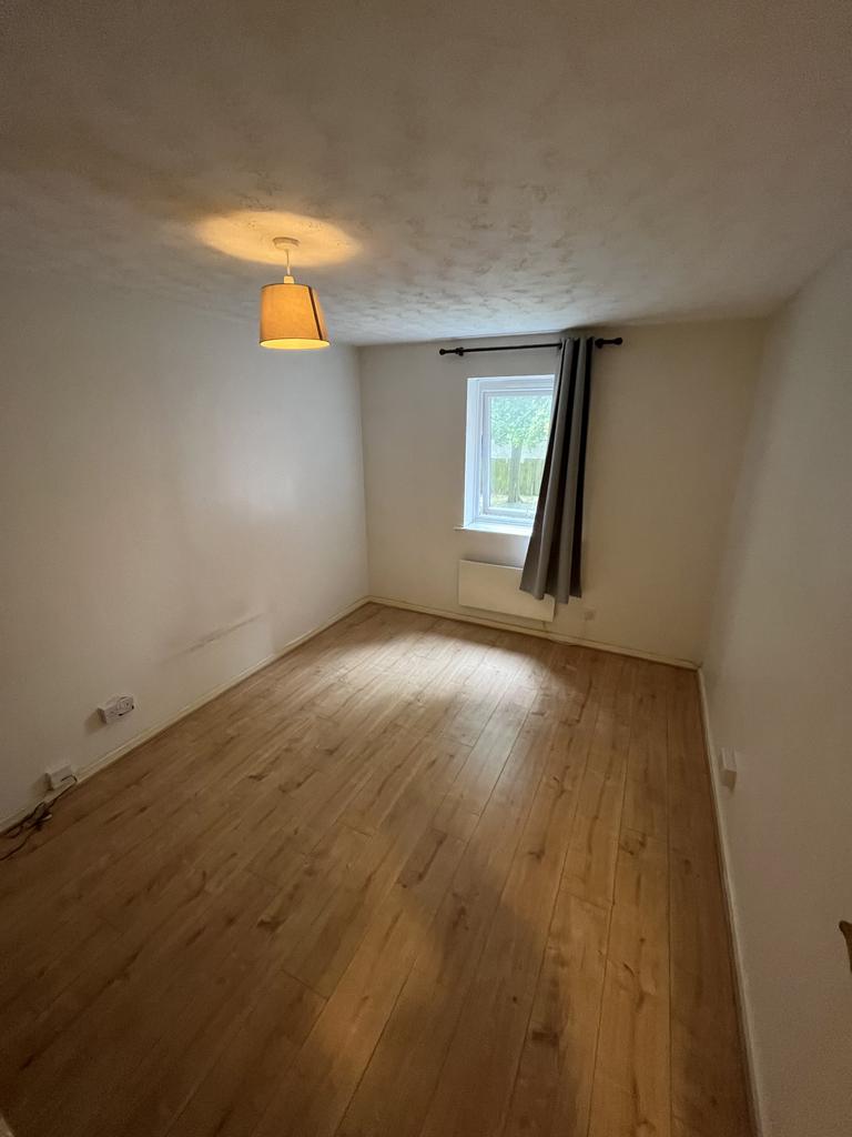 Humphrey Middlemore Drive, Birmingham B17 2 bed flat to rent - £1,200 ...