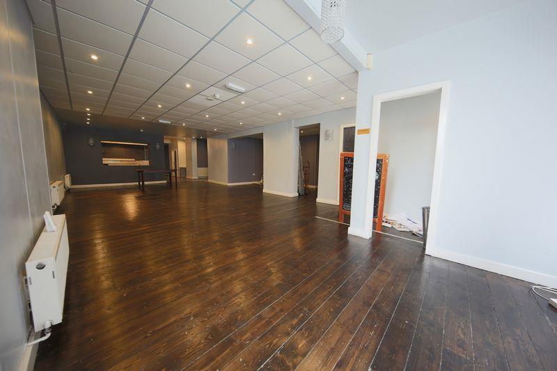 137 The Rock, Bury Retail property (high street) - £300,000