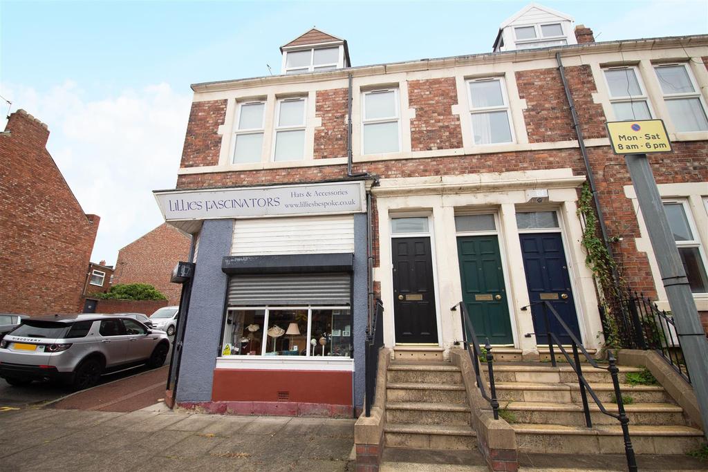 Saltwell Road, Gateshead 2 bed maisonette - £700 pcm (£162 pw)