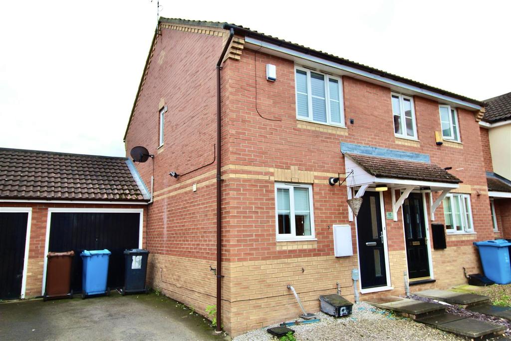 Findon Close, Kingswood, Hull 2 bed end of terrace house - £680 pcm (£ ...