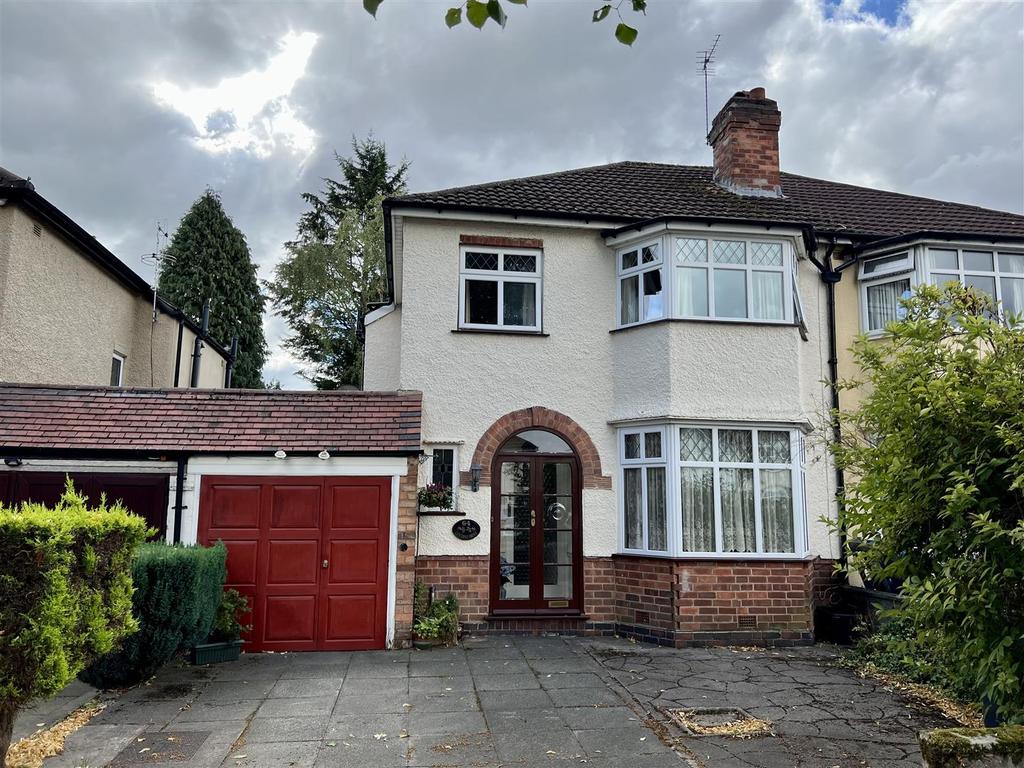 Cropthorne Road, Shirley, Solihull 3 bed semi-detached house - £375,000