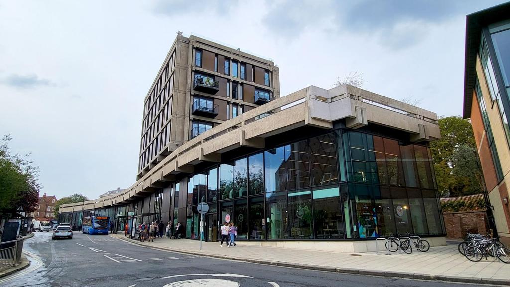 Stonebow House, York 2 bed apartment - £2,000 pcm (£462 pw)